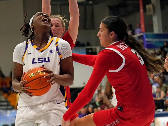 LSU sets women's record with 7th straight 100-point game