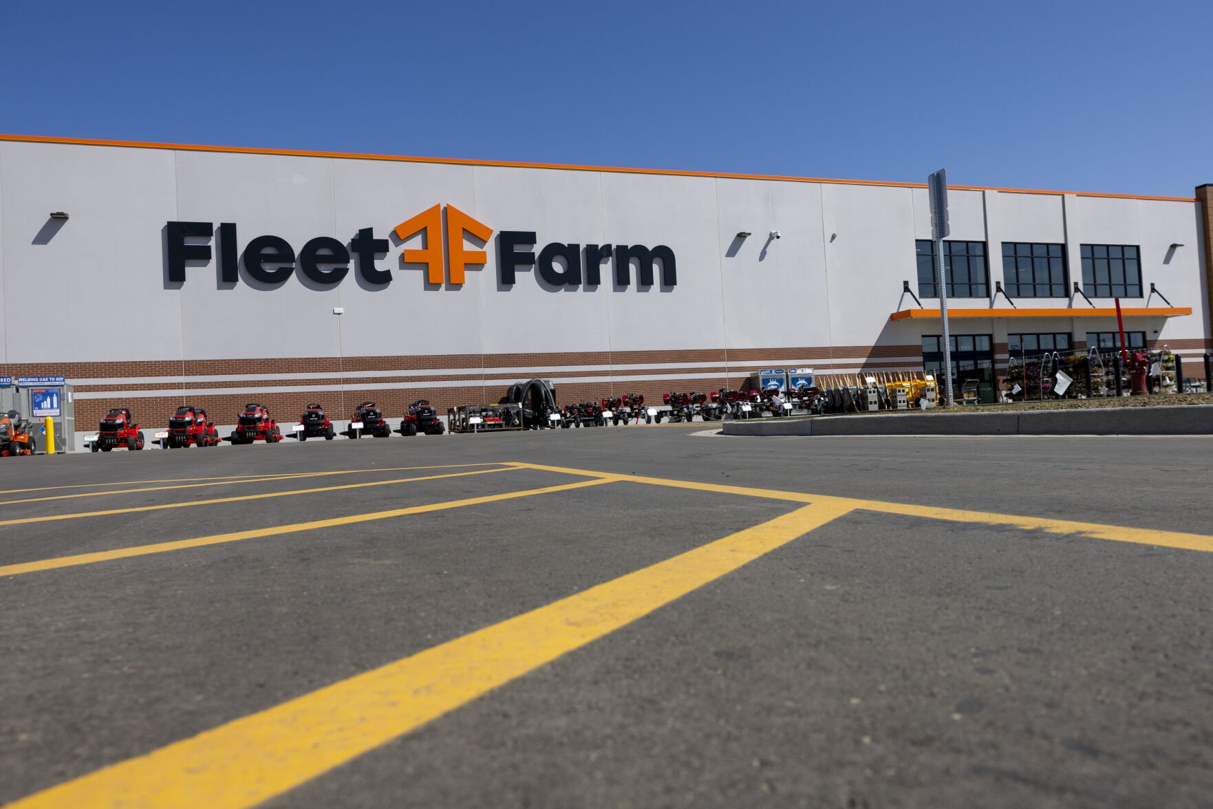 Bismarck gets 2nd Fleet Farm in the state