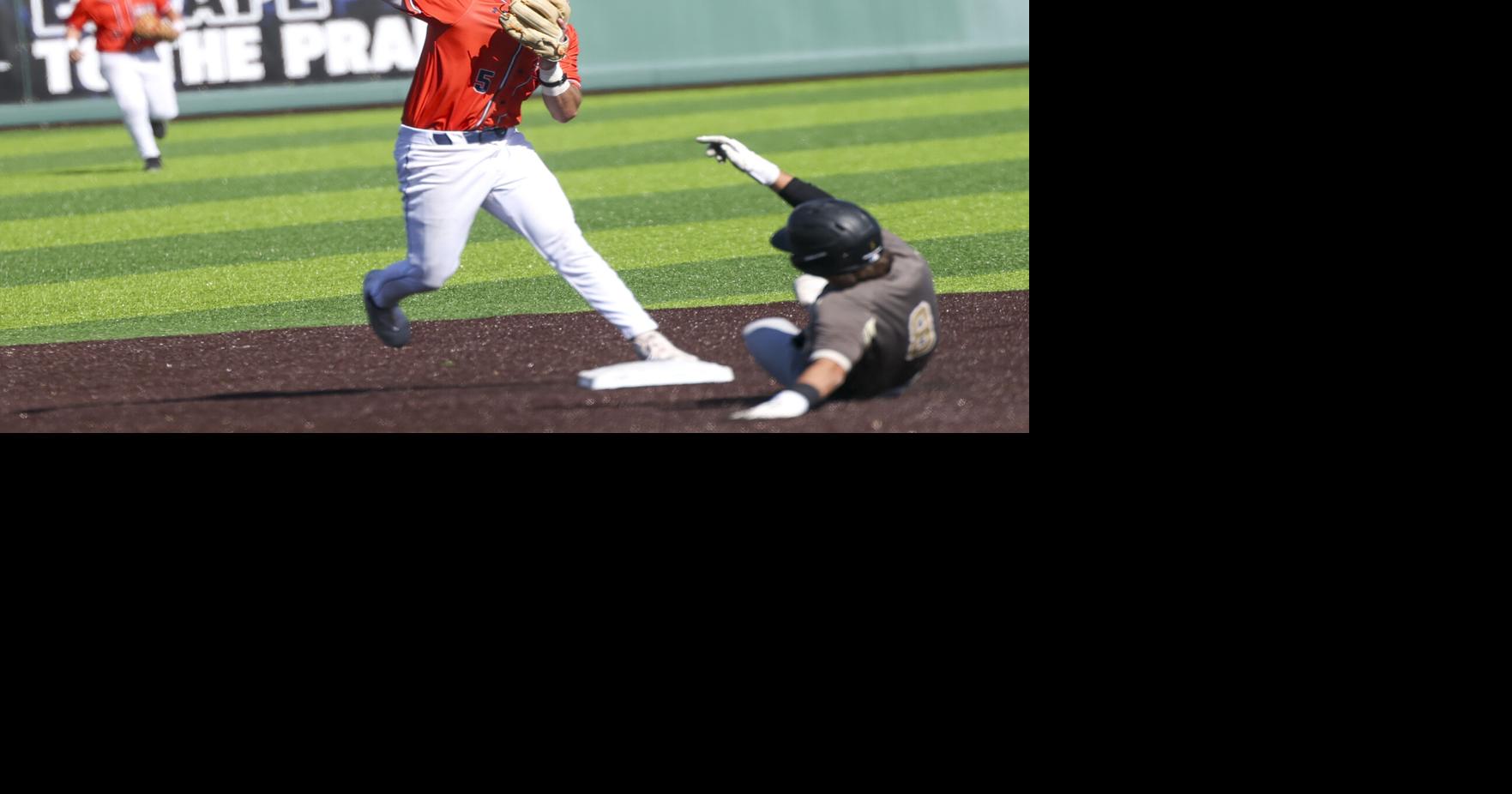 U-Mary baseball sweeps SMSU in home opener