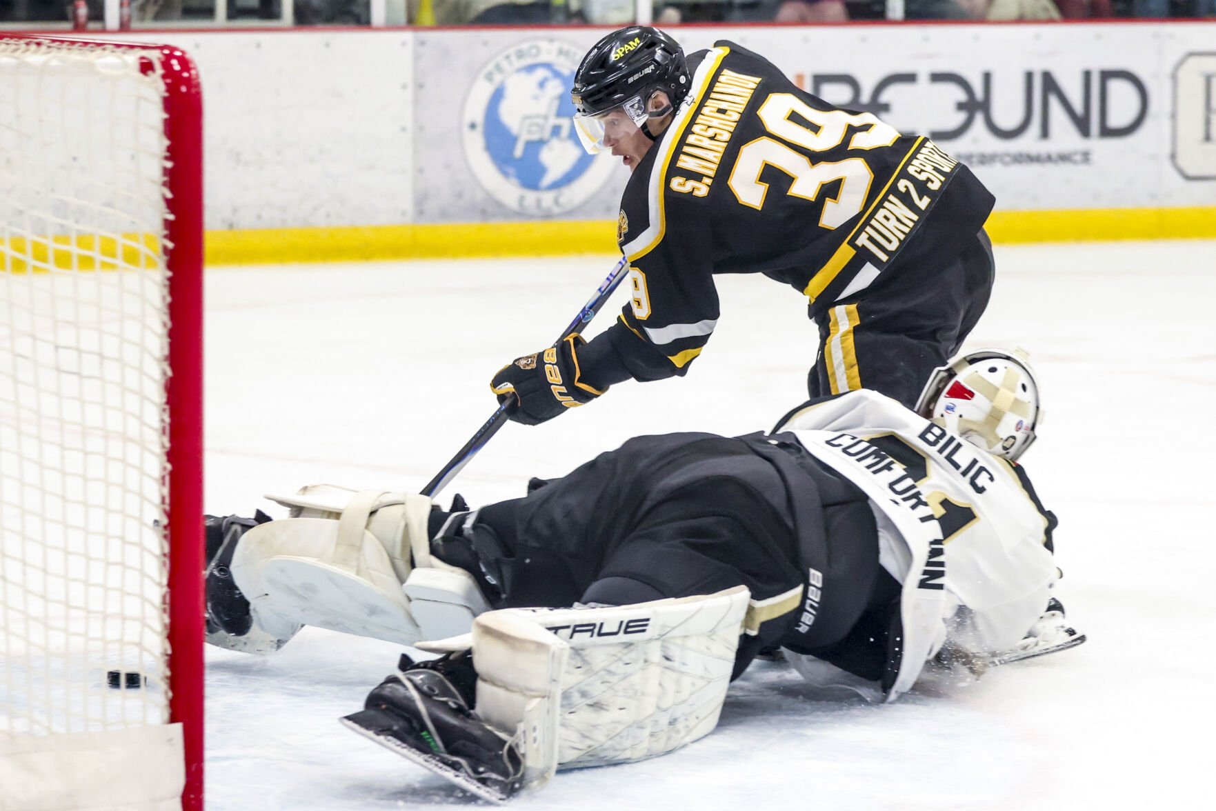 Bobcats fall to Austin, U-Mary sweeps in Colorado