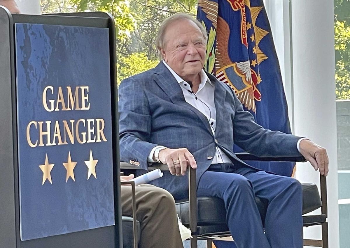 Harold Hamm sees long oil future for North Dakota; promotes book in ...