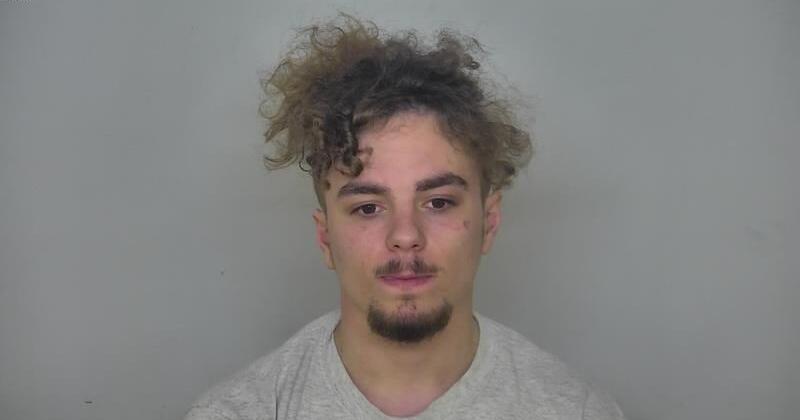 Bismarck man gets probation in weapons case