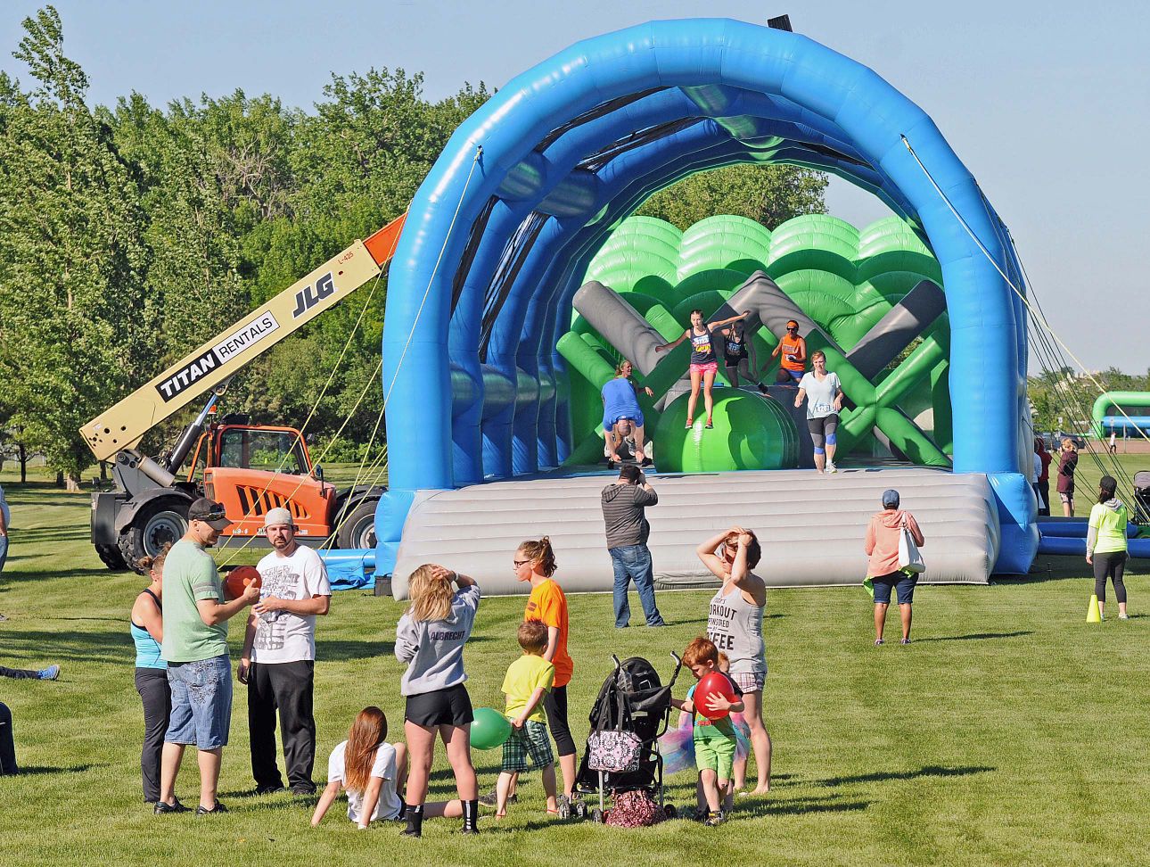 2016 Insane Inflatable 5K Run Tribune Photo Collections 2016 Insane Inflatable 5K Run Tribune Photo Collections