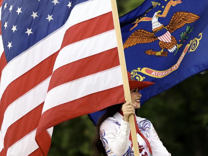 Rain holds off for cloudy Independence Day parade in Mandan