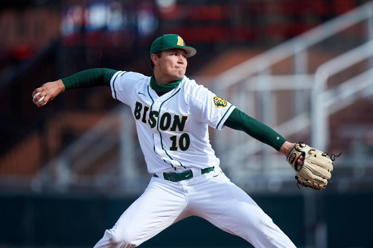 Feeney, Riedinger earn All-Summit League honors