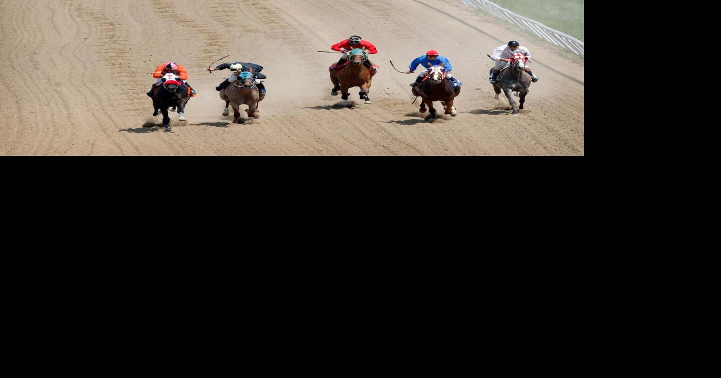 Live horse racing returns to Fargo with Friday night dates