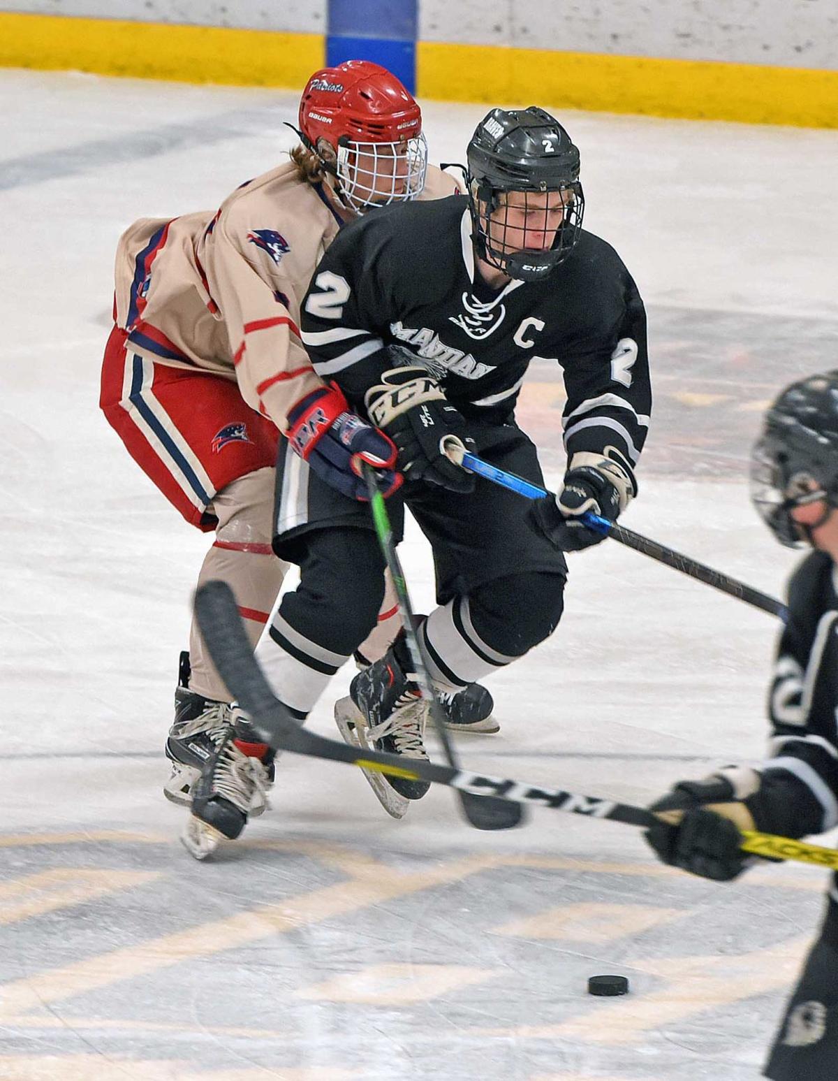 CHS skaters strike fast, down Mandan | Hockey | bismarcktribune.com