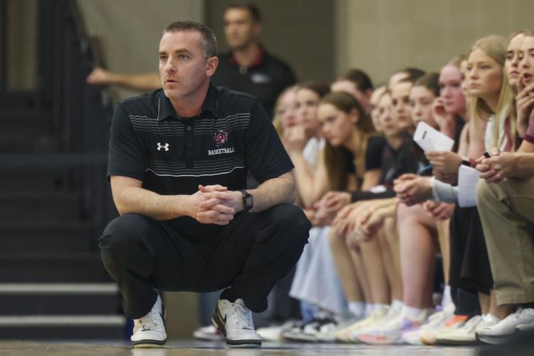 Mandan finds baskets to escape battle with St. Mary's