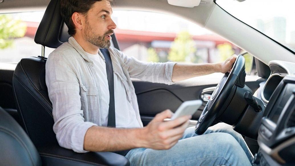 Are blue state or red state residents America’s most distracted drivers?