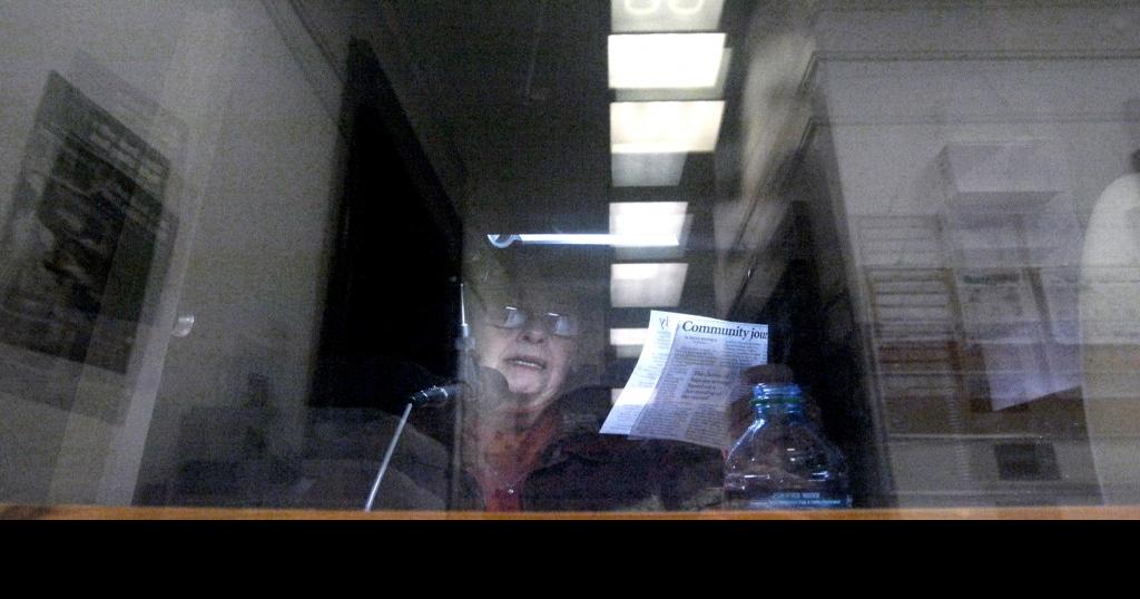 Nonprofit reads newspapers for those with visual and physical limits