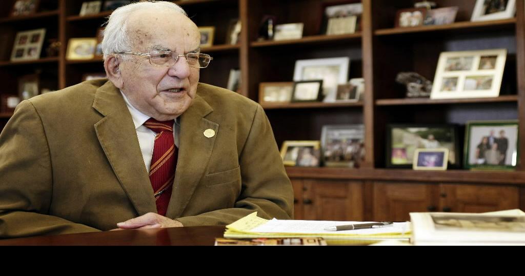 Retired Circuit Court Judge Myron Bright, champion of equality, dies at 97