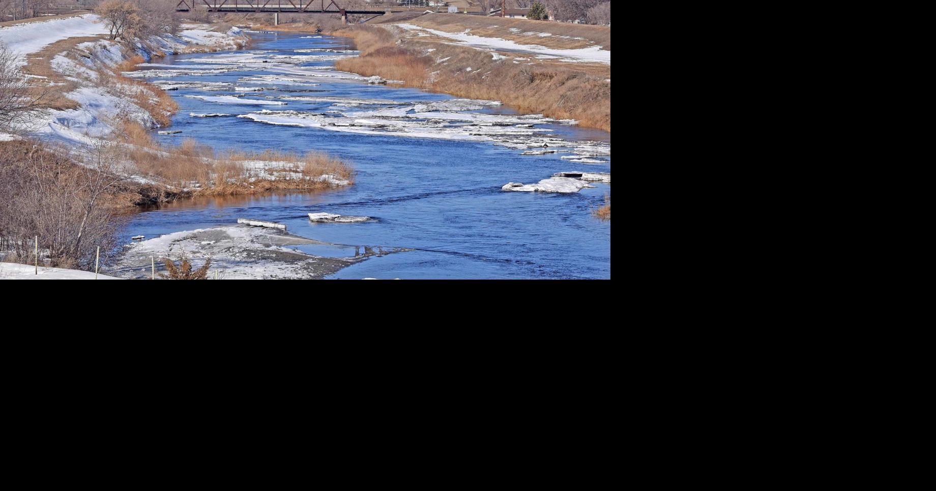 Ice jam causes minor flooding on Heart River near Mandan