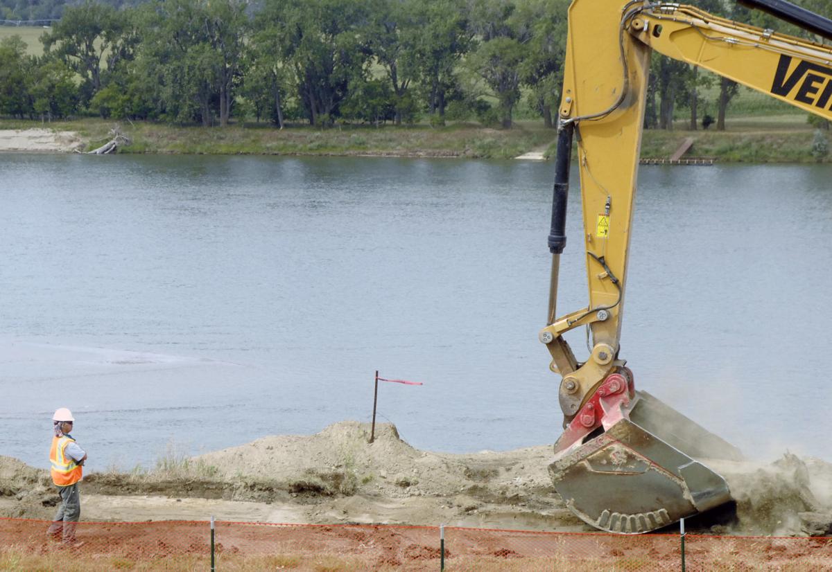 Repairs begin at Double Ditch | State & Regional | bismarcktribune.com