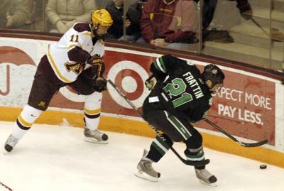 UND HOCKEY: Frattin carrying Fighting Sioux to Frozen Four