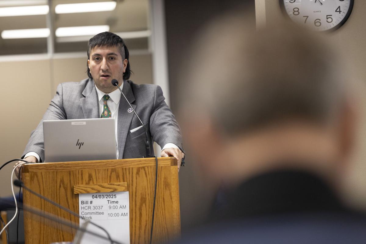 North Dakota wants lawmakers to be mandatory reporters