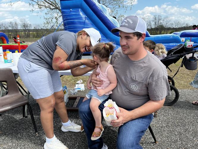 Big crowd packs Vaiden Field on Saturday for annual Fly In event, photo ...