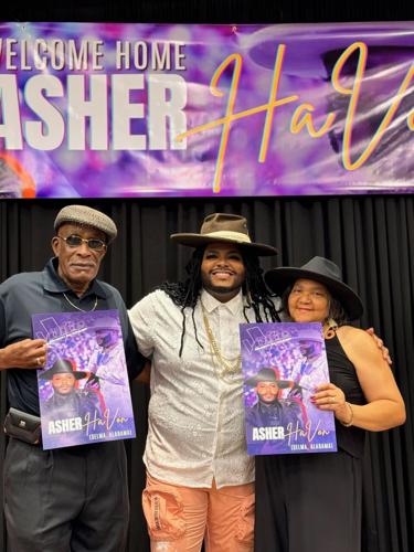 Asher HaVon returns home to celebrations, key to the city, photo ...