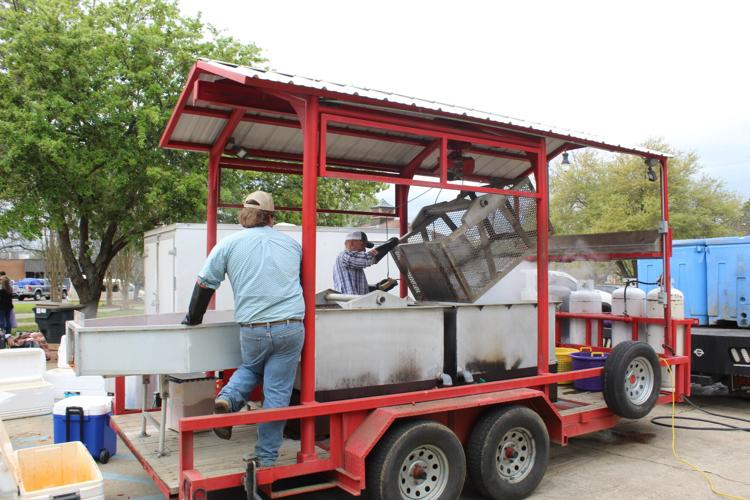 Main Street Demopolis hosts first Crawfish Boil Saturday, photo gallery ...