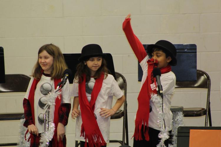 Holiday concert as fun as ever | News | blockislandtimes.com