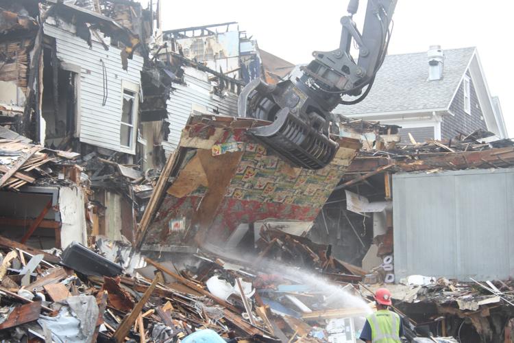 Demolition ongoing at Harborside Inn | News | blockislandtimes.com