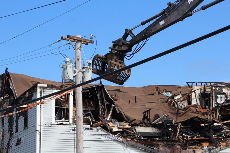 Demolition ongoing at Harborside Inn | News | blockislandtimes.com