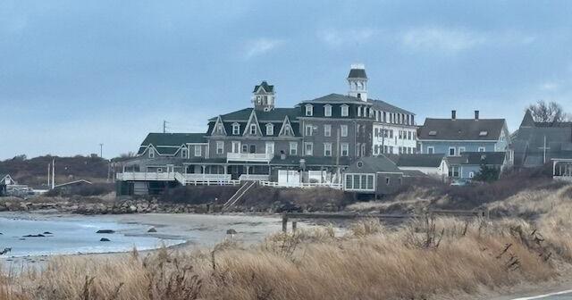 Island Note - Cast in blue | Columnists | blockislandtimes.com