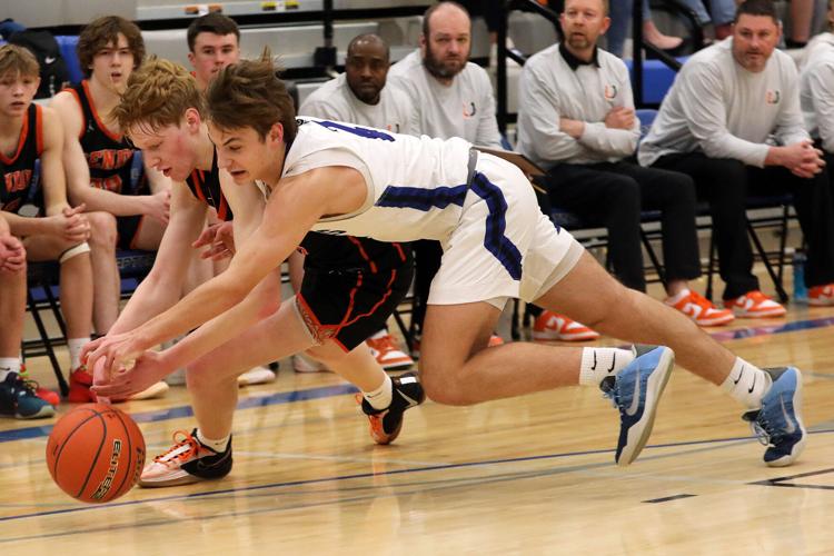 Explosive second quarter pushes Gallatin boys to comfortable win over ...