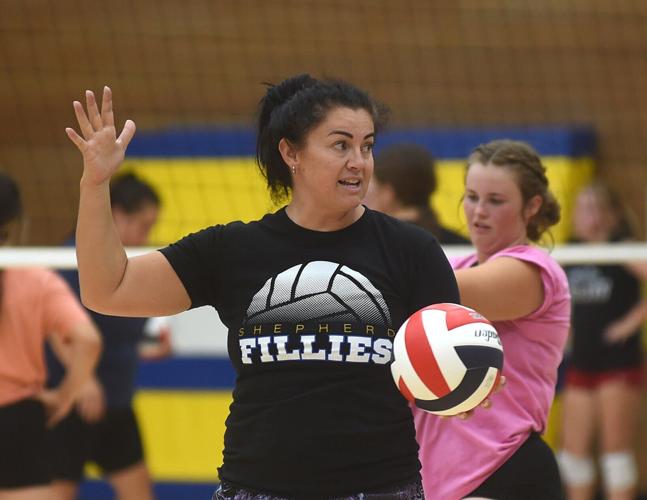 Shepherd volleyball's Kamber Kelly has coaching in her blood ...