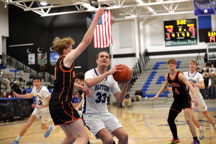 Explosive second quarter pushes Gallatin boys to comfortable win over ...