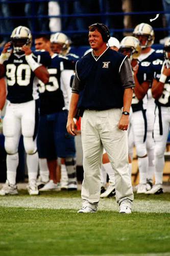 'Iconic' TE, coach Butch Damberger inducted into Montana State ...