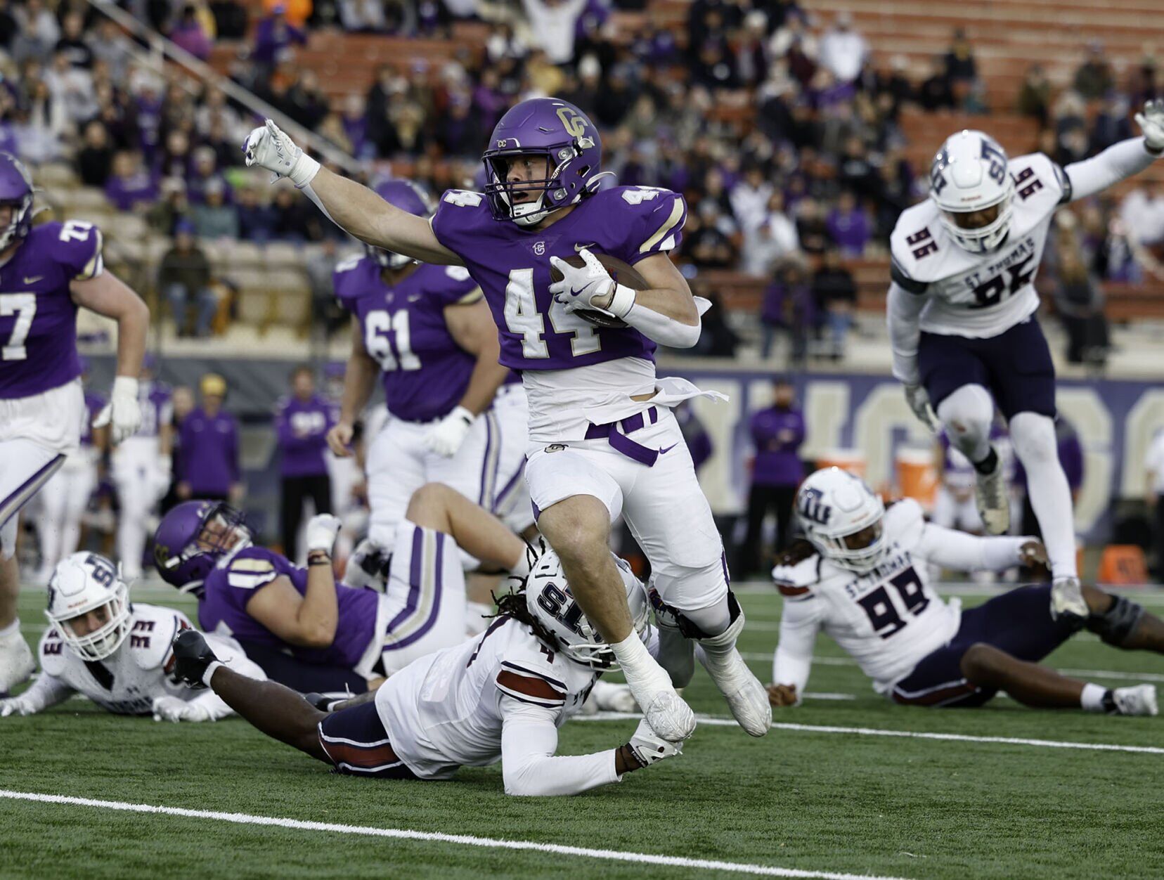 Kaden Huot's historic TDs lift Saints in 1st NAIA FCS win since 2014 ...