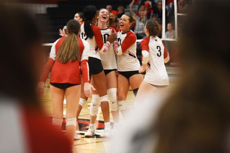 Bozeman volleyball qualifies for state tournament by sweeping Billings ...