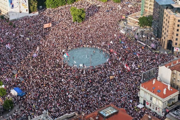 Serbian protesters clash with police after anti-government rally in ...
