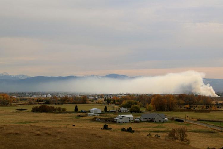 Straw Bale Maze Fire - Oct. 28, 2011 | City | bozemandailychronicle.com