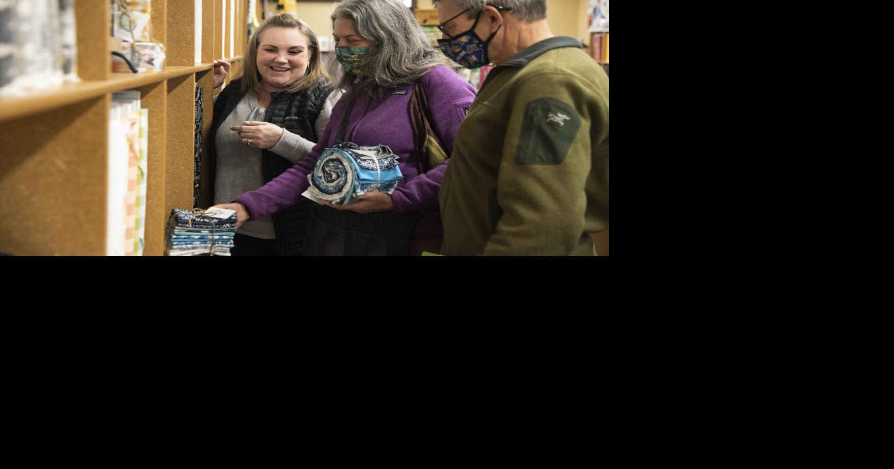 Shoppers peruse downtown Bozeman on Small Business Saturday | Business ...