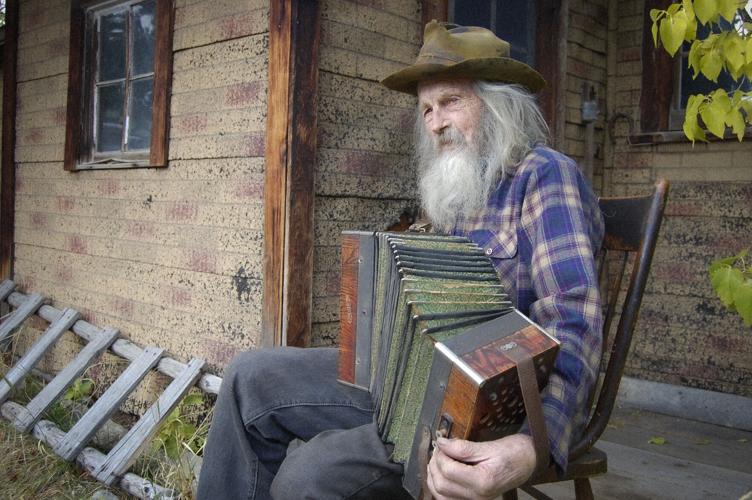 'The Last Cowboy': Documentary follows Montana rancher John Hoiland ...