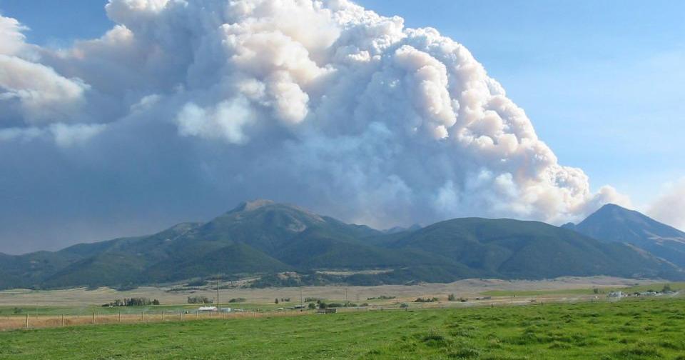 Emigrant fire grows, puts up huge smoke plume visible from Bozeman ...