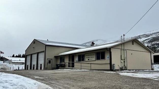 Breaking Away: Tiny Montana community divided by Mormon doctrine, land ...