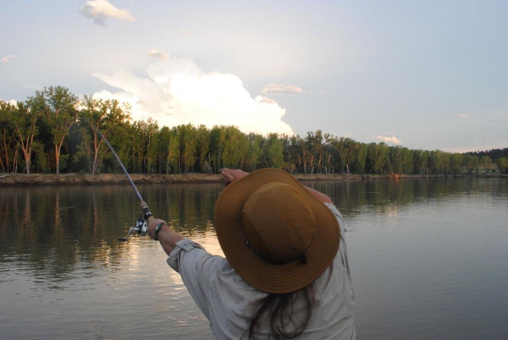 Pulling together: Finding community and paddlefish on the Upper ...