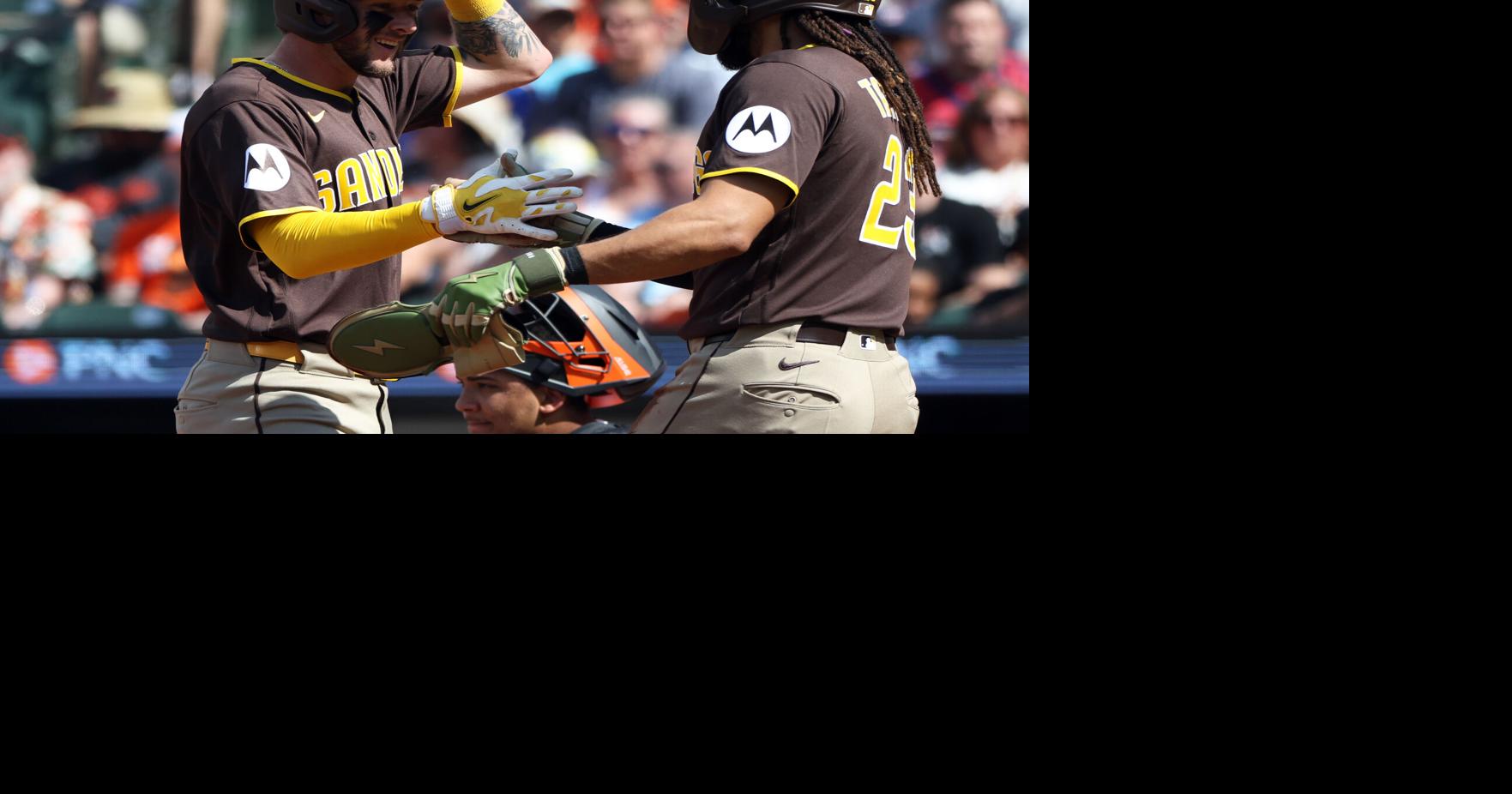 Padres homer 5 times, including twice in the first, in a 9-3 victory ...