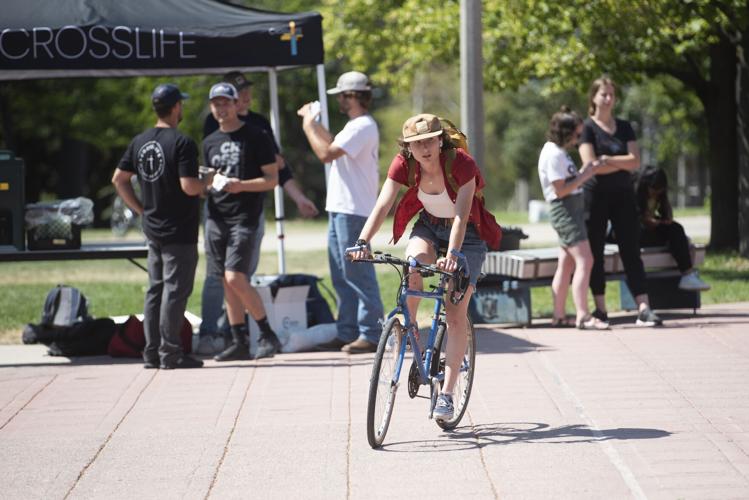 A sweet start: Montana State University students return to classes ...