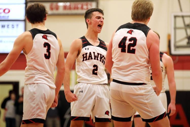 Bozeman boys stay undefeated, overcome foul trouble in win over ...