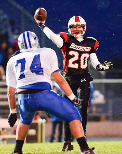 Skyview stuns Hawks | Prep Football | bozemandailychronicle.com