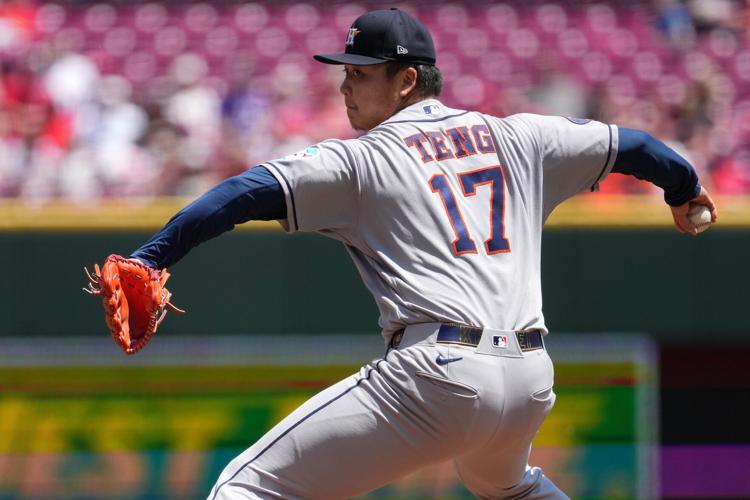 De La Cruz and Steer help the Reds back Abbott in a 5-0 win over the ...