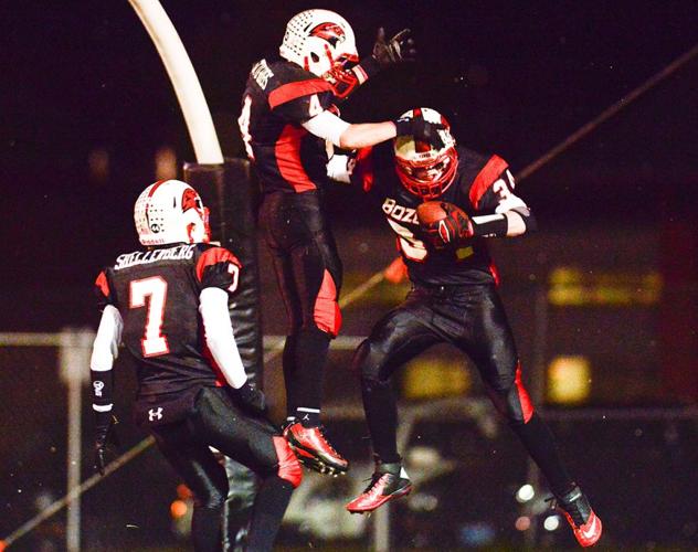 Skyview stuns Hawks | Prep Football | bozemandailychronicle.com