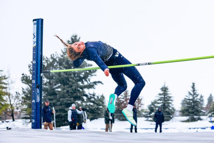 Nicola Paletti, Shelby Schweyen lead Big Sky Outdoors | Bobcats Track ...