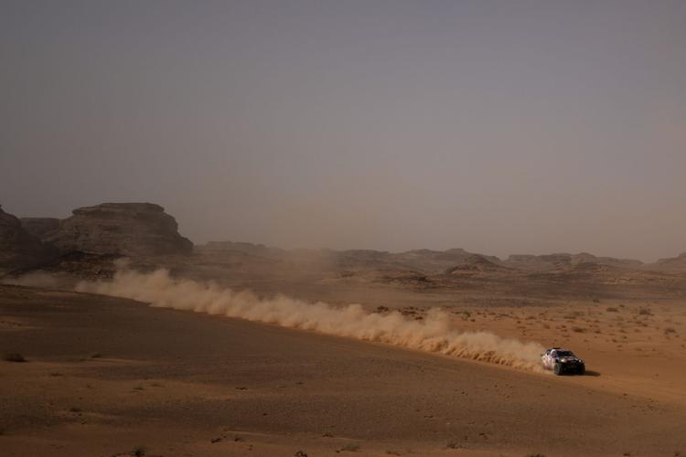 US driver Guthrie wins first major Dakar Rally stage and takes overall ...