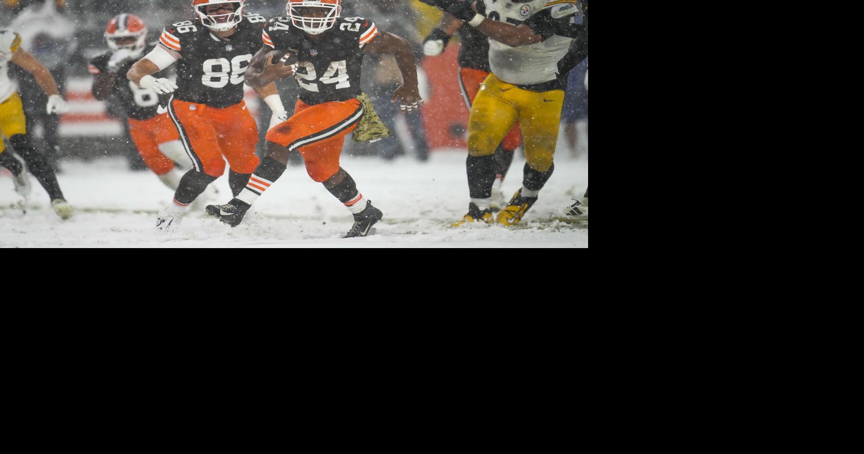 Nick Chubb plows through heavy snow for 2-yard TD, giving Browns 24-19 ...