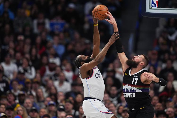 Nikola Jokic returns from knee injury to lead Nuggets past Clippers ...