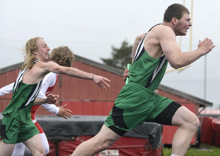 Ennis' Morgan dominates, Manhattan Christian sweeps at districts | Prep ...